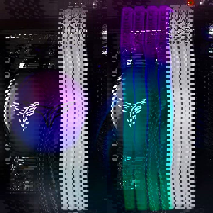 TEAMGROUP T-Force Delta Alpha RGB 32GB (2x16GB) DDR5 6000MHz vs ...