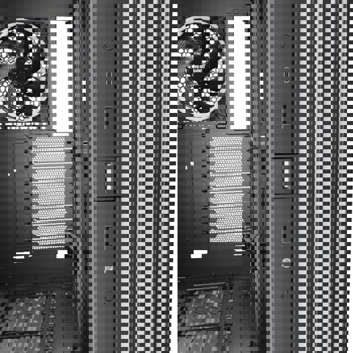 Fractal Design Epoch XL White vs be quiet! Light Base 900 DX Case ...