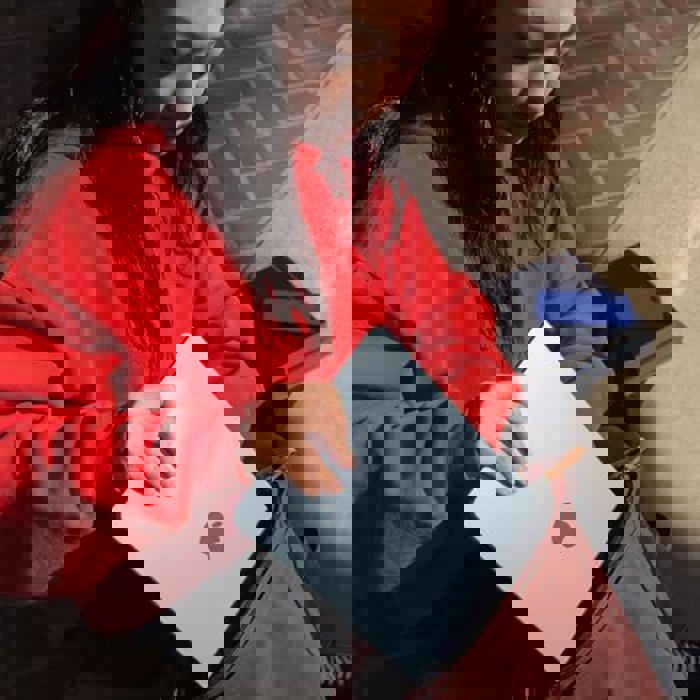 Apple MacBook Air 2025 13 24GB Unified Memory 512GB SSD Midnight vs MSI ...